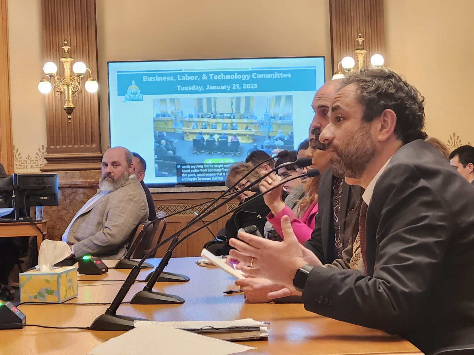 Labor Peace Act overhaul advances over business complaints | The Sum ...